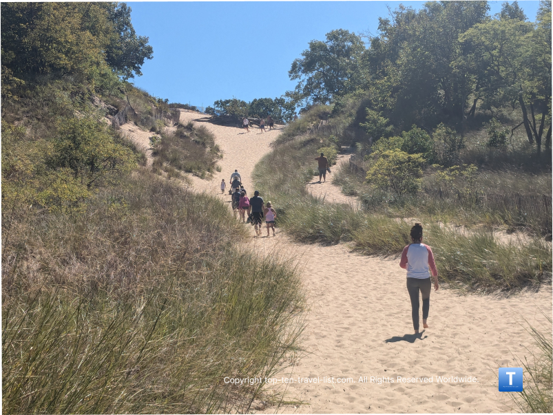 Indiana Dunes: Hiking up Devil's Slide